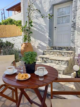 enoikiazomena_domatia_skala_patmos_katsaros24_ilektronikoskatalogos.gr ...
